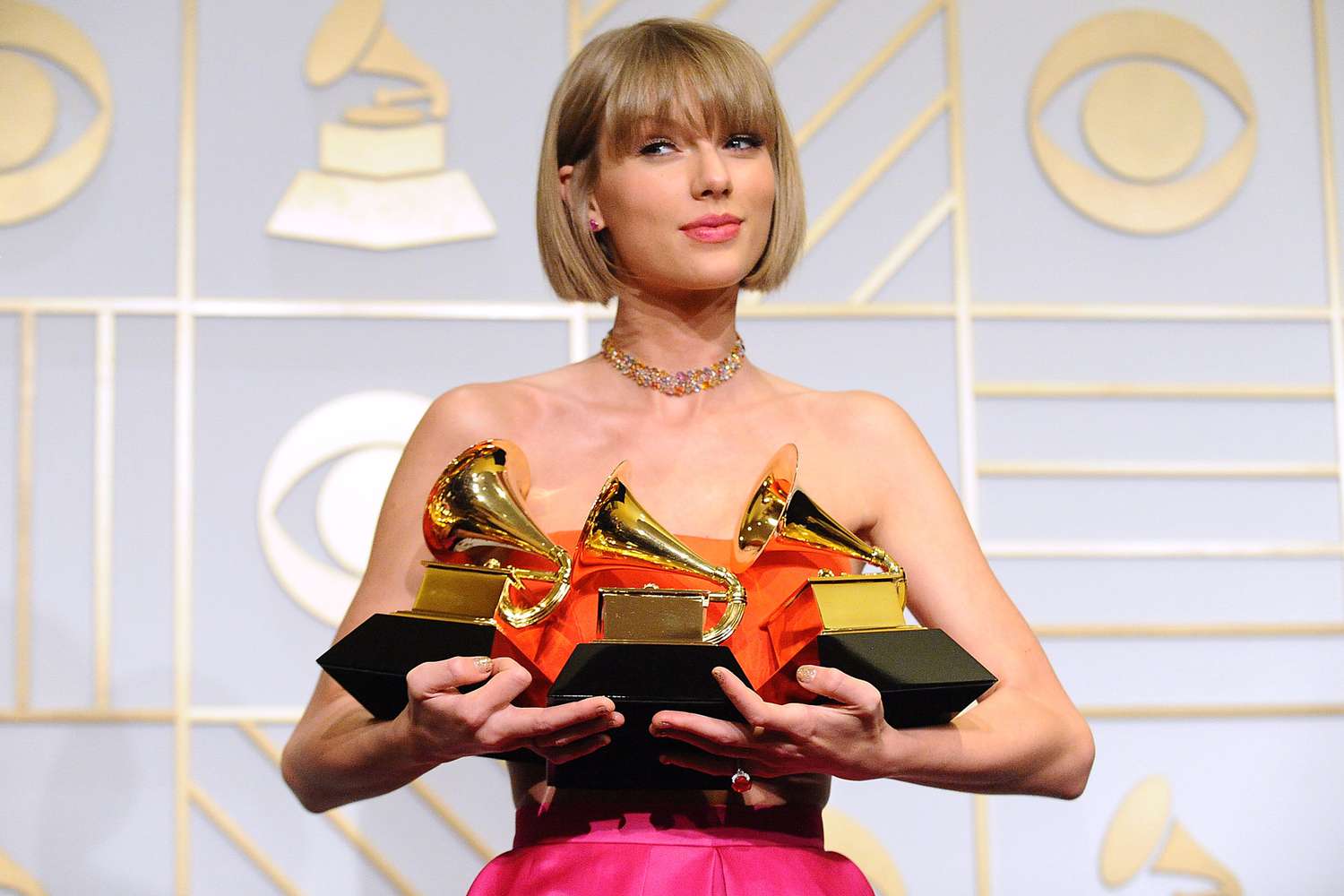 Grammys 2024: Taylor Swift makes history with best album award | TopHit ...