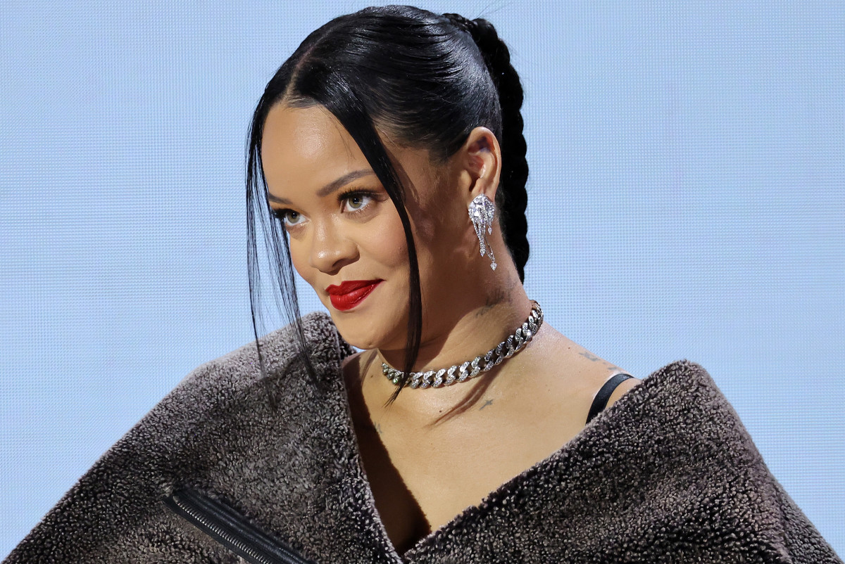 Rihanna shares update on new music: “There should be a show of growth ...