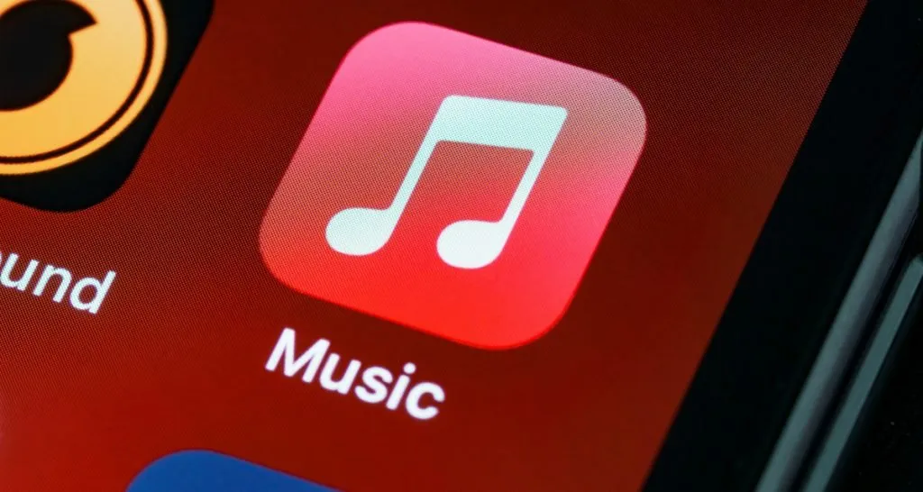 Apple Music Launches Three New Stations for Live Global Radio | TopHit ...
