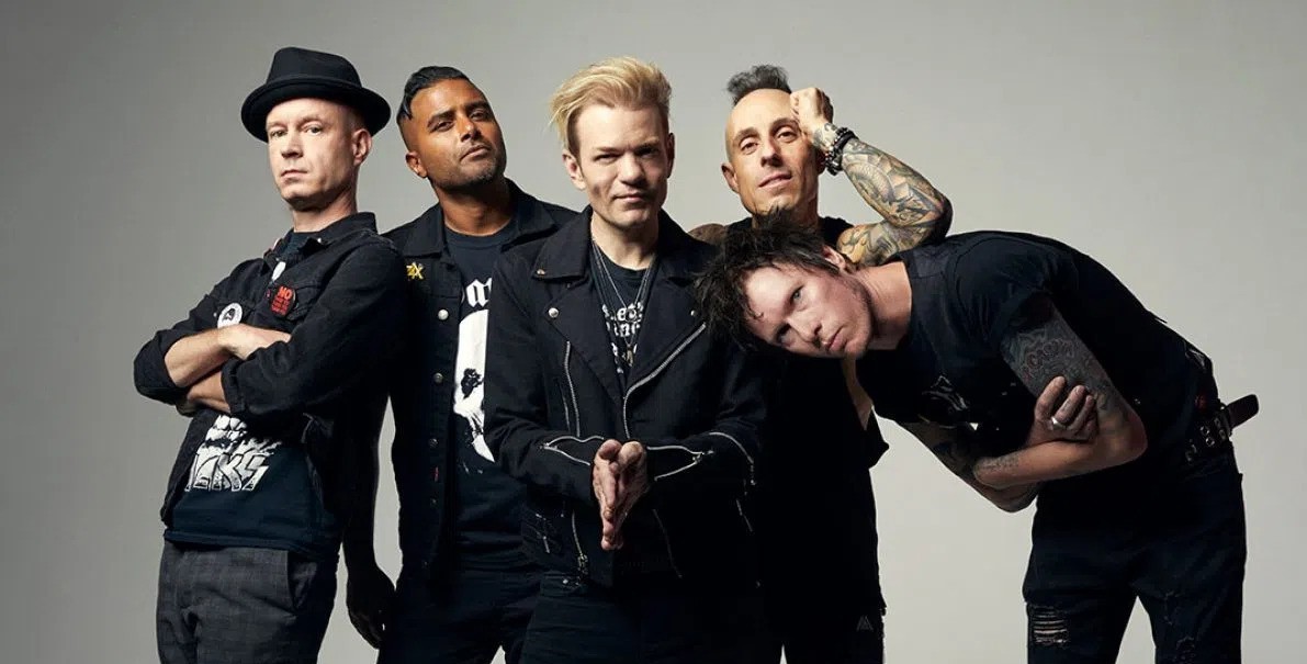 Sum 41 Bids Farewell with Their Final Music Video | TopHit - Highway To ...