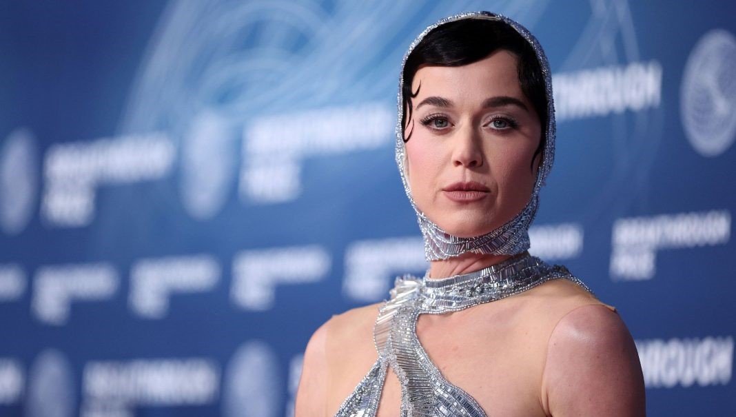 Katy Perry Reflects on Online Backlash | TopHit - Highway To Airplay