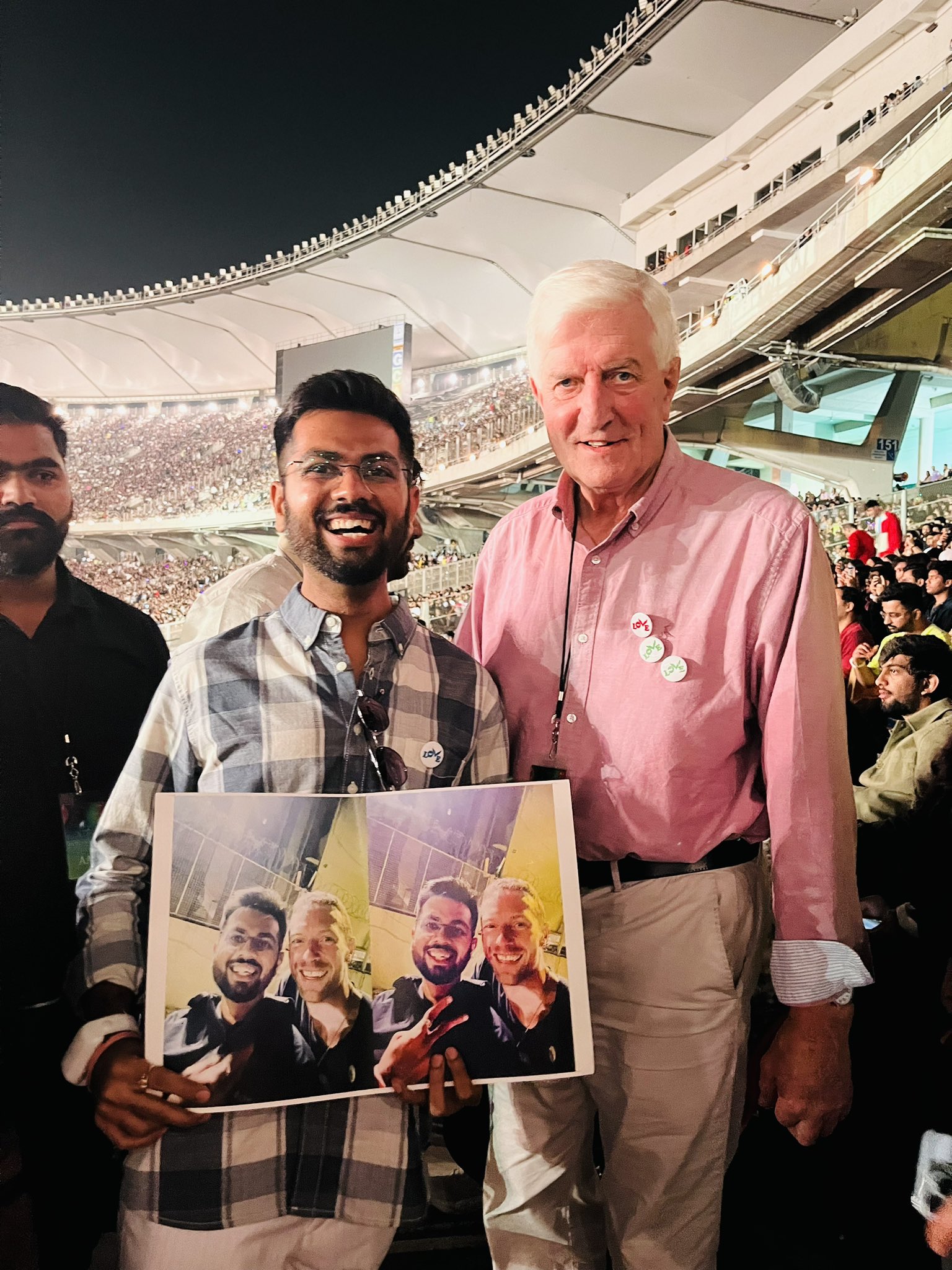 Chris Martin’s Dad Steals the Show at Coldplay’s India Concerts ...