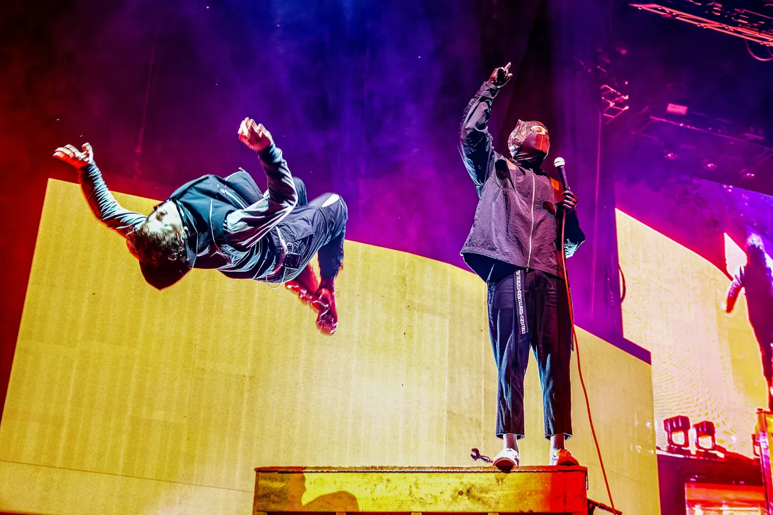 From Basements to 65,000 Fans: Twenty One Pilots on the Big Screen ...